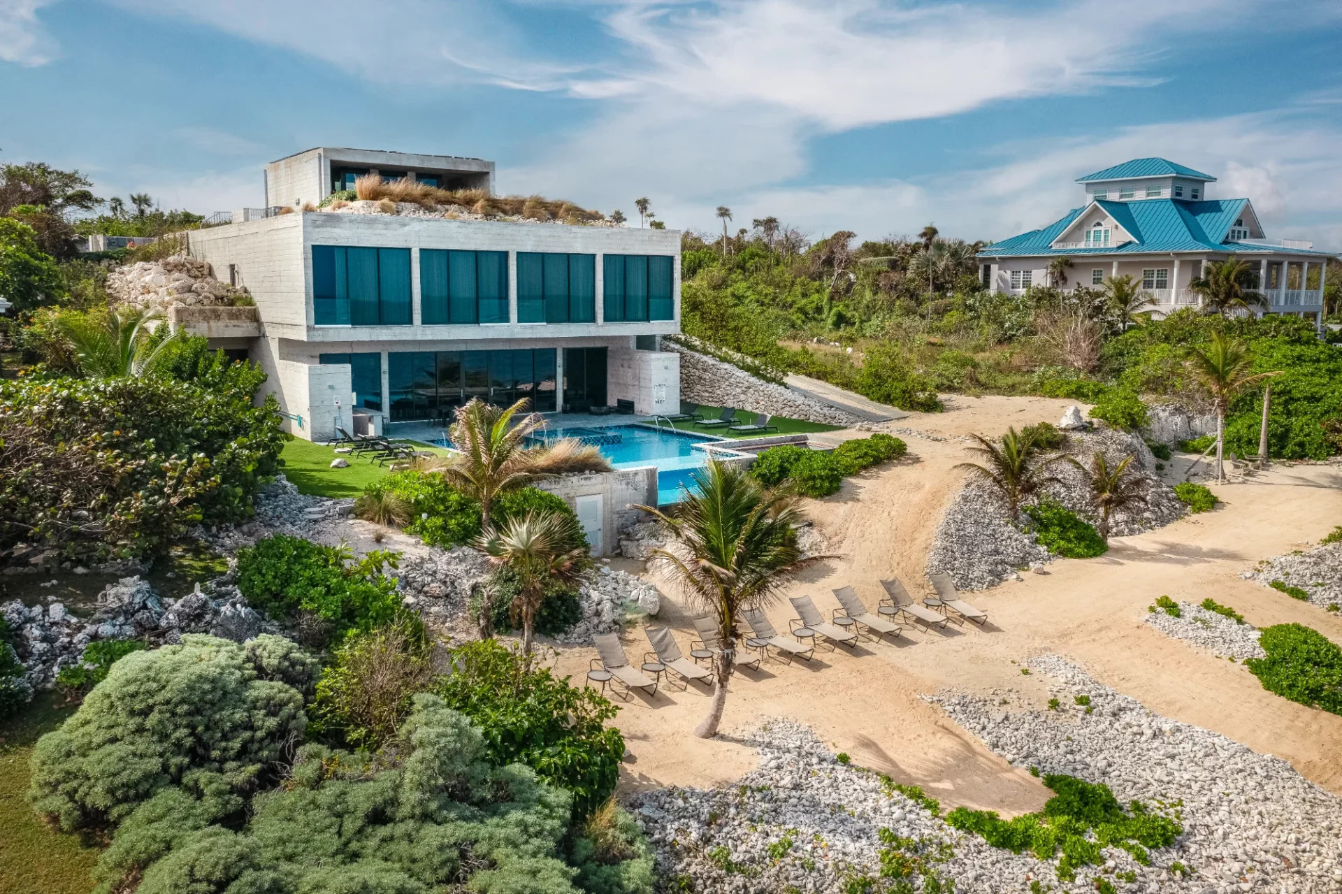 Grand Cayman vs. Aruba: A Luxurious Island Escape Comparison – Villa ...